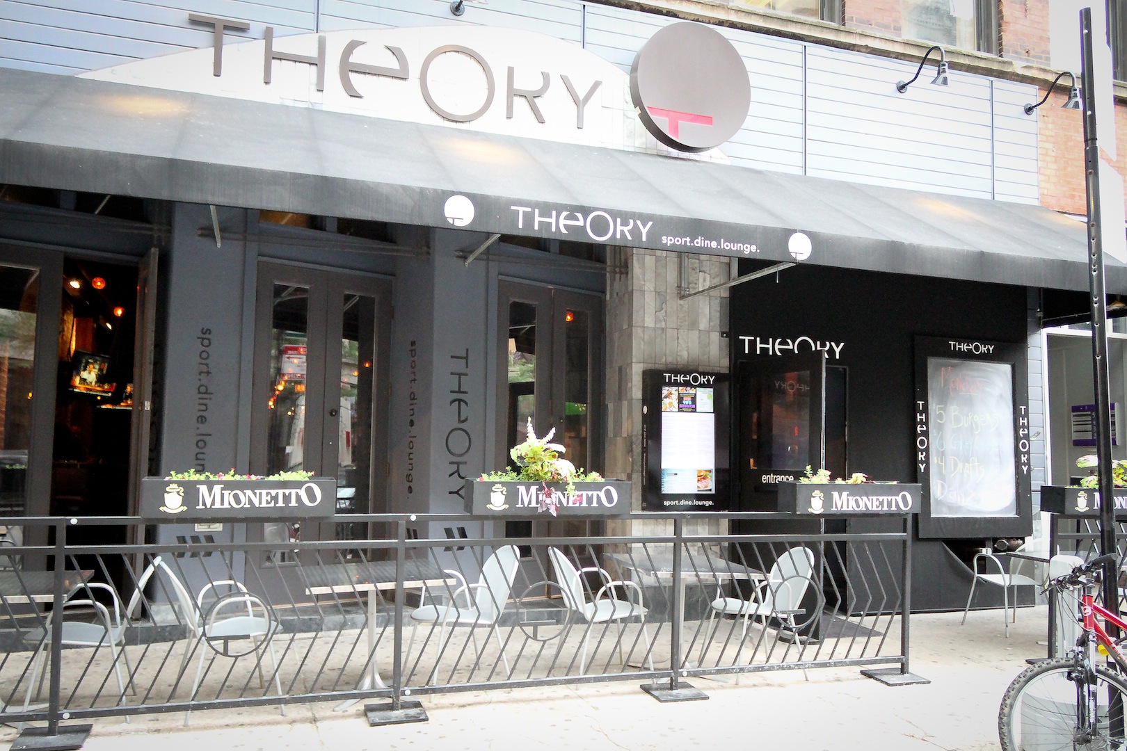 Best sports bar Chicago - Theory